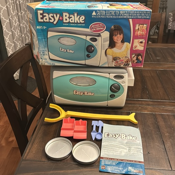 Hasbro | Toys | Easy Bake Oven 207 | Poshmark
